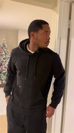 deandre on Instagram: "We locked ourselves outside for 6th time this month 😂😤‼️#758🇱🇨🇱🇨 #toxic #couplecomedy #comedy #relatable #lucian"