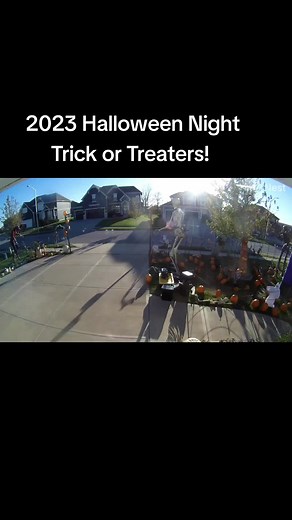 A time-lapse of our 2023 Trick or Treaters. We had such an amazing turnout and gave away just shy of 1500 candy bars. What a great season we had this year! #fypシ #fyp #kansascity #halloween #halloweenprops2023 #halloweendecorations #thisishalloween #halloweentown #halloweencandy #trickortreat #trickortreats #candybars #fullsizedcandybars
