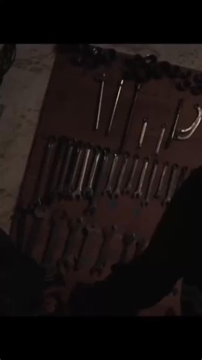 SaintRoman on Instagram: "Ceia feita, árvore guardada. Agora é trap, decisão escrita e destino selado. 🎄➡️📓🔥 DEATH NOTE disponível em todas as plataformas digitais! 🔥⚜️#trap #deathnote #underground"