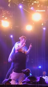 The audience was so entertained... they didn't realize they were 5 hours into the concert! | The Stars