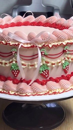 LAM LAM Cakes | A cake fit for Miss Strawberry Shortcake 🍓🍓 Buttercream recipe in my linktree! . . . . . . #lamlamcakes #cake #cakes #vintagecake... | Instagram