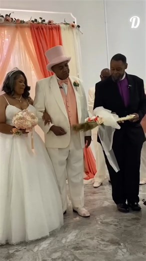 She Claims to Be the Bride of All Time 😱—Just Look at Her Wedding Look! 💍✨”