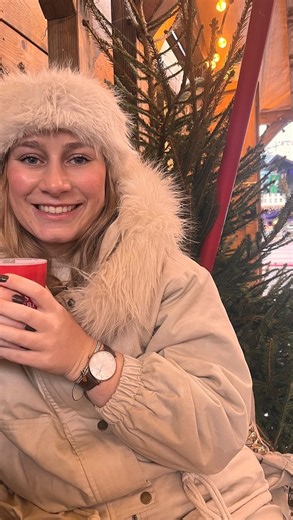 Adèle Vandermolen on Instagram: "🎉 CONCOURS 🎉 Gagne 50€ de chocolat @cafetassechocolate 🍫✨ Le bon sera valable en boutique ou sur le site. Pour participer : 1️⃣ Abonne-toi à @cafetassechocolate et à @itsadele_vdrml 2️⃣ Identifie en commentaire la personne avec qui tu partagerais (ou pas 🤭) Plus tu commentes, plus tu as de chances de gagner! 3️⃣ Republie ce post pour avoir plus de chances de gagner ! Le ou la gagnant(e) sera tiré(e) au sort le 20 décembre. Bonne chance à tous 💛"