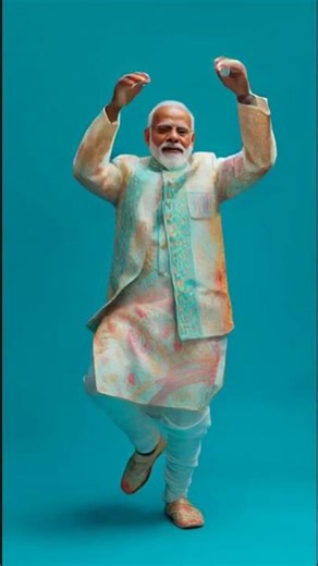 Modi Ji dancing 👏🏻￼