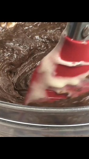 413K views · 3.3K reactions | Two ingredients. One pan. Zero leftovers. This chocolate frosting fudge is dangerous.  ✅ Comment FROSTINGFUDGE and I’ll DM the link. https://www.backtomysouthernroots.com/chocolate-frosting-fudge/ | Back To My Southern Roots | Facebook