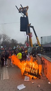 Grătar fix în fața parlamentului european 🤣 | Madalin AGRO