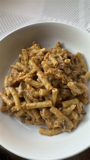 On the menu today:Creamy chicken with mushrooms pasta💌 #uni #university #fyppppppppppppppppppppppp #res #cooking