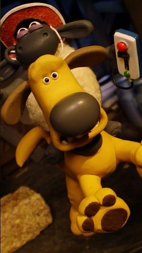 🌞 Shaun the Sheep Saves the Day!🐑🐑🐑#shaunthesheep #shorts