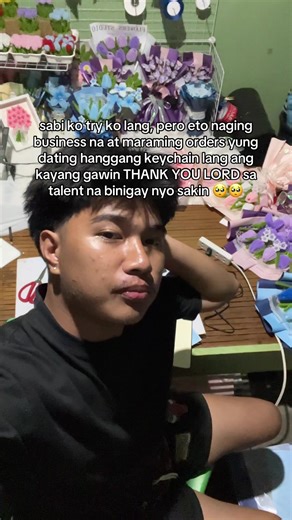 Creative Business Journey: Crafting Fuzzy Wire Bouquets