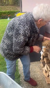 #oma #trudeoma #uroma #enkelin #grandma #lebenserfahrung #urenkel #love #cut | Trudeoma & Kathrin