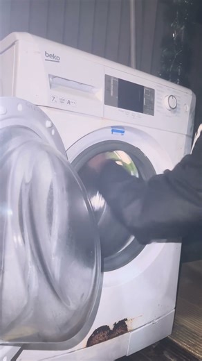 Beko ! So unbalanced, my phone leaves ! ! !