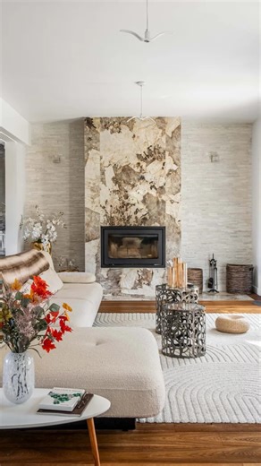 En vente chez #deferla , cette villa d’exception ❤️✨ 📍 Garches, golf de Saint-Cloud Prix sur demande 🗝️ Contact : M. Jérémy Pitton-Terrien @jeremypitton_deferla 📞 33 6 47 54 01 40 📩 j.pitton-terrien@deferla.com Idéalement située au cœur d’un quartier résidentiel, cette villa d’exception, entièrement rénovée, offre 370 m² de prestation haut de gamme sur un terrain paysager sans vis-à-vis de 1000 m². Finitions irréprochables, matériaux nobles, climatisation réversible : cette villa allie éléga