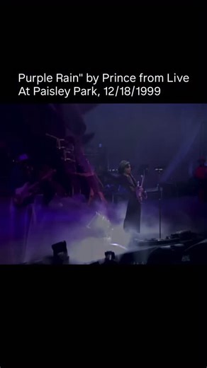 Purple Rain from the Rave Un2 The Year 2000, Prince’s legendary pay-per-view special from Paisley Park that aired on New Year’s Eve in 1999. A full DVD of the performance is included in Ultimate Rave, a 3-disc bundle of the Prince’s pivotal new millennium pop party dance music. On top of Rave Un2 The Year 2000, the package combines 1999’s Rave Un2 the Joy Fantastic and its 2001 remix Rave In2 the Joy Fantastic. Follow @best.liveperformance | Bestliveperformance