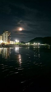 Que maravilha ver essa maravilha de lua cheia na nossa querida cidade de Praia Grande | Praia Grande - Sp