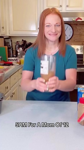 🧡Mom Of 12 Morning Meal Prep🧡 Breakfast: Monkey Bread *recipe @pillsbury -Strawberries 🧡Lunch:-Sandwich-Chips -Fruit Cup-Yogurt-Juice Box 🧡Snack: Snackerty Board 🧡Dinner: Pulled Pork Sliders *Recipe @countrylivingmag -Mac & Cheese-Chips-Watermelon 🧡Dessert: Float Challenge 🧡Bon Appetit! Thank you for spending time with me.Welcome To The Chaos!🥳 We hope you have an AMAZING Day! 🧡You Are Strong🧡You Are Beautiful🧡You Are Loved 🧡You Belong 🧡And I Am So Proud Of You #DoughertyDozen #Morn