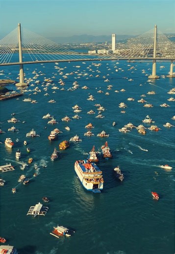 Cebu, sugdan na nato 🎉 Gates open at 4PM. Come early kay naa tay freebies for all LYVEFEST goers ✨ (free ice cream, face paints, free henna, and brand freebies while supplies last!) Kita-kits sa LYVEFEST, Cebu 💜 📍 Axis, Vibo Place Parking Lot, Cebu City 📅 January 16-18, 2026 Powered by TikTok LIVE and brought to you by Casino Plus #sinulog #cebu #Iyvefestcebu #sinulog2026 #fyp