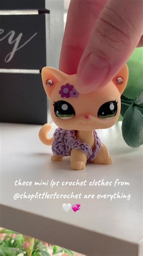 the micro crochet clothes for my lps are everything! thank you @Littlest Crochet #lps #littlestpetshop #lpstiktok #lpsclothes #microcrochet #lpstuber