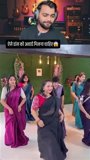 Graceful Group Dance Performance in Traditional Saree Look ✨💃
