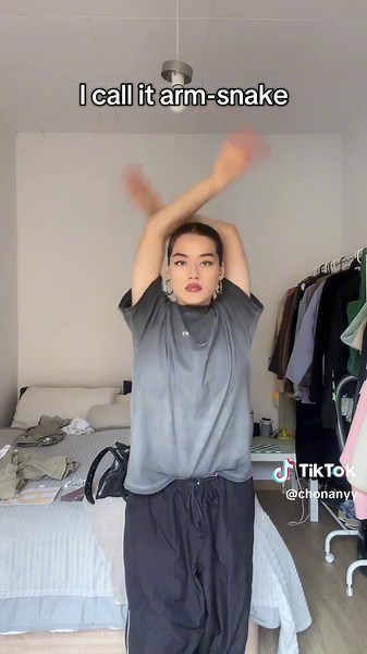 Learn the Arm Snake Dance Move | Dance Tutorial