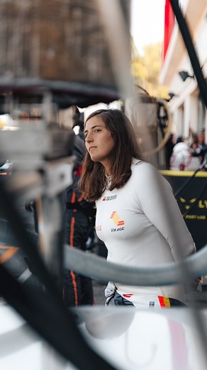 10K views · 691 reactions | Sabes cuales son las diferencias entre el simulador y la vida real? Te cuento un poco de lo que yo creo y para que lo uso ️ @aaronparalesc ..Do you know what are the differences between the simulator and real life? I’ll tell you a little bit of my opinion and how I use it ️#Motorsport #Racing #Simulator #FemalesInMotorsport #simracing | Tatiana Calderon | Facebook