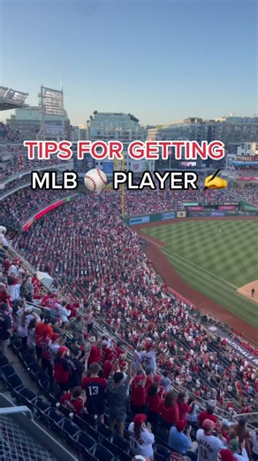 Tips for Getting Player Autographs at Baseball Games
