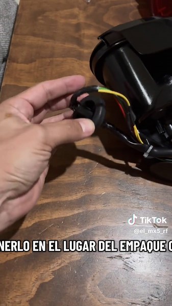 Tutorial de desmontaje de calaveras del Miata MX-5 ND