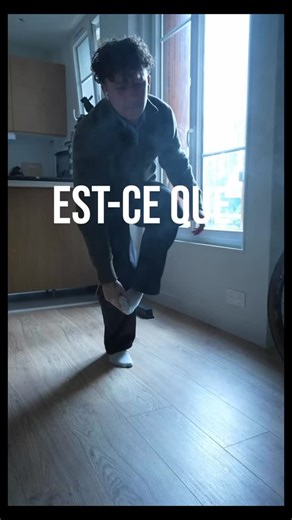 Baptiste Hoffman | Programme maison en 15 min: -10 pompes -15 crunchs -15 fantes -10 pompes diamant -30s de gainage -15 squats Le tout 3-5x | Instagram