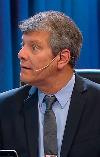 La reacción de Mario Pergolini cuando Adrián Suar le contó cuántas ficciones produjo hasta ahora en su vida El productor y actor reveló en vivo cuántos proyectos realizó y habló de su vínculo inquebrantable con el canal. Video gentileza: eltrece 🔗 Leé la nota completa en Ciudad.com o link en bio #Espectáculos #MarioPergolini #AdrianSuar | Ciudad Magazine