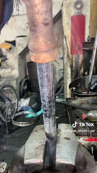KAWASAKI shocks repair #unfrezzmyaccount #rafiqueshocks #sale #sale #sale #shocks #foryoupage❤️❤️ #all #lahore