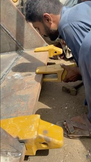How to welding excavator bucket teeth #skills #weldwheels #welder