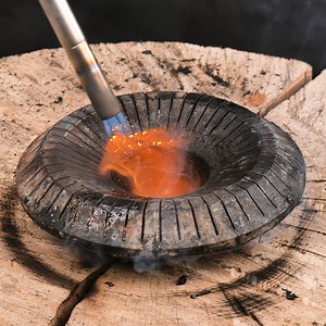 Old and rusty cast iron stove restoration! | MetDaan DIY