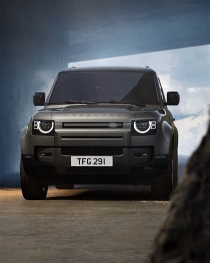 Experience the highly capable 4-door Defender 110. Build yours now. | Defender