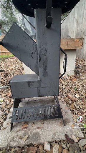 Rocket stove rusted and repainted rust oleum high heat 2000 deg paint ￼