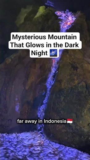 🌋 The Blue Fire Volcano That Glows at Night! 🔥#BlueFireVolcano #KawahIjen #AmazingIndonesia #shorts