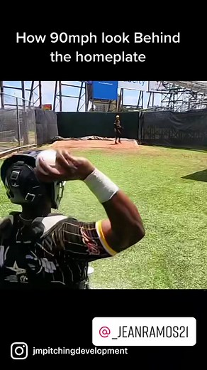 Bullpen Pitcher Throws 90mph Fastball
