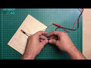 TTP223 Capacitive Touch Switch Button - test trough 6mm Wood part1