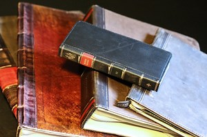 Review: Twelve South's BookBook is the best iPhone 6 / Plus flip case, while Tech21's Classic Frame and Shells absorb shocks - 9to5Mac