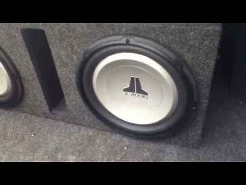JL Audio 12' subwoofers 12W1v2-4