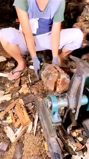 Log Splitter #firewood