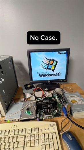 Booting Windows 98… With No Case