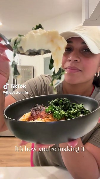 Perfect, creamy mashed potatoes, baked chicken, seasoned to perfection and sautéed kale loaded with good flavor! Someone felt like cooking 🤤 #dinnerrecipes #dinnerideas #foodideas #bakedchicken