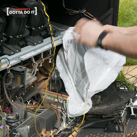 America is built on passion, skill, and tradition. Mike Rowe explores the people who keep those values alive—ice sculptors, metalworkers, guitar makers, sheepdog trainers, and more. Season 3 of Somebody’s Gotta Do It honors the heart and grit of American craftsmanship. Stream it today on Angel. ⭐️ | Angel