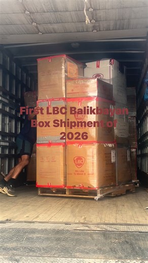 First LBC Balikbayan box shipment of 2026! It was drizzling, but we kept going. Thank you, mga Ka-LBC, for trusting us and doing business with us. We are committed to delivering quality service. 📦 Next shipment: January 21 (Sea Cargo) 📞 Text or call: 210-569-4060 for any inquiries. #effyshipping #balikbayanbox #LBC #LBCExpress #filipinotradition #lbcsanantoniotx | Effy's Balikbayan Services-LBC Balikbayan Box San Antonio
