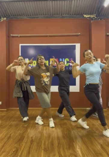 Trening #creatorsearchinsights #foryoupage #viral #trending #hindisong #1motiondancestudios #pehelinazarmein #basicstep @Sunny_Gautam @Angel❤️ @Rozi Rai @Gorkha Thanks Dear Students