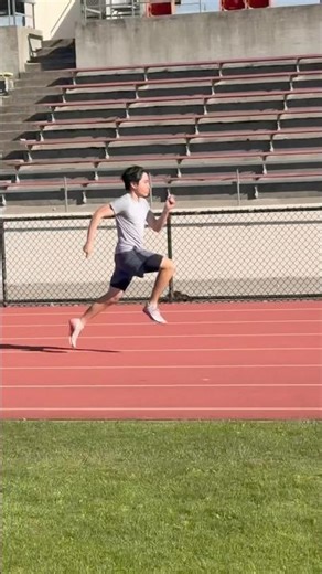 Freshman sprinter workout : 10m Flys￼