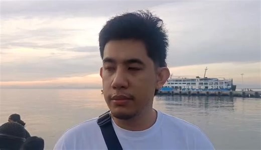 NEWS UPDATE | Uno del maga anak y hermano del dos maga pasajero del MV Trisha Kerstin 3 el hasta ahora ta espera el update del su nana. ------------------------------ Don't forget to LIKE and FOLLOW Emedia Mo for more LATEST UPDATES. #Emediamo #Solid #ZamboangaCity #ZamboangaCityNews #mvtrishakerstin3 | Emedia Mo FM