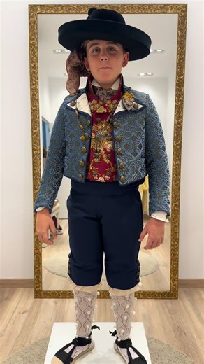 Sergio Esteve Essència Valenciana on Instagram: "PABLO CUADRADO DURÁ 🤍 President infantil 2026 de @fallafermingalan Os enseñamos todos los trajes que hemos confeccionado este año para Pablo Cuadrado, president infantil 2026 ✨ ¿Cuál es vuestro favorito? Nosotros no podemos elegir😍 ☎️ 96 156 21 67 📱656 181 022 #sergioesteve #essenciavalenciana #valencia #torrent #falles"