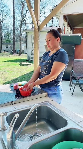 Hand Washing Clothes: Tips and Techniques