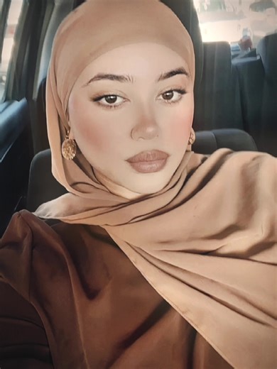 Girl in 7 Different Hijabi Colors