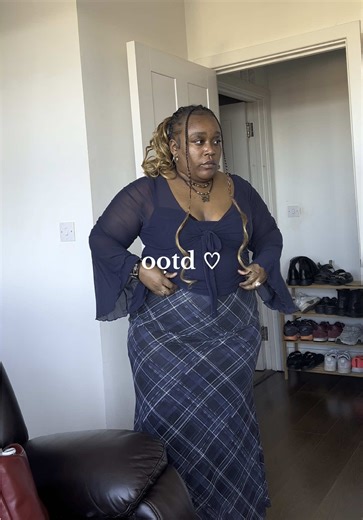 90s Inspired Plus Size Outfit Ideas for Spring